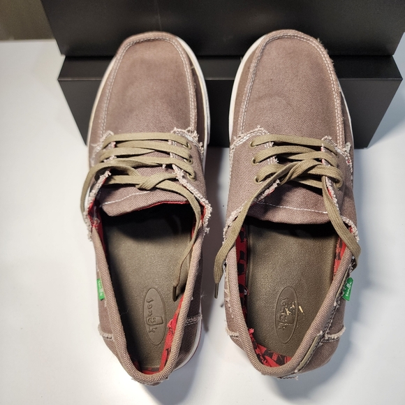 Sanuk | Shoes | Sanuk Canvas Shoes Euc Size 3 | Poshmark